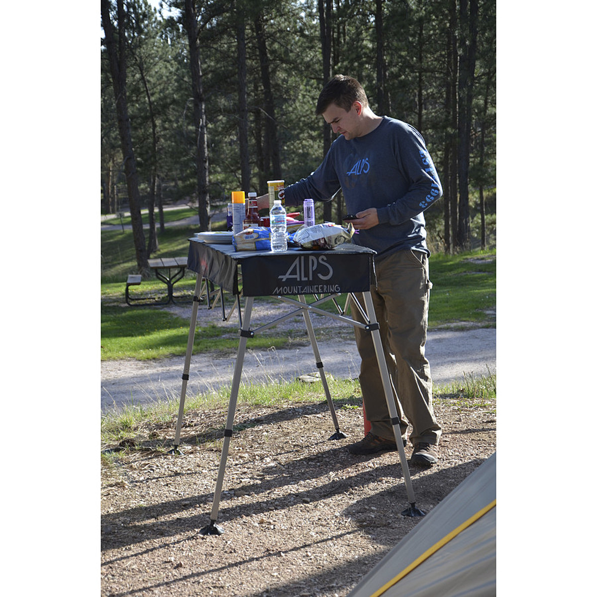 ALPS Mountaineering Guide Table - Hike & Camp