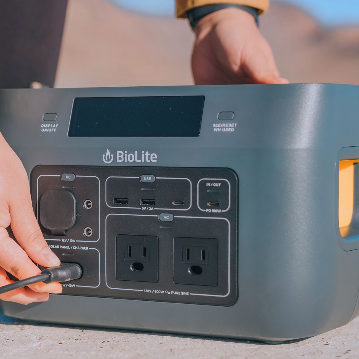 BioLite 600 BaseCharge Power Station - Hike & Camp