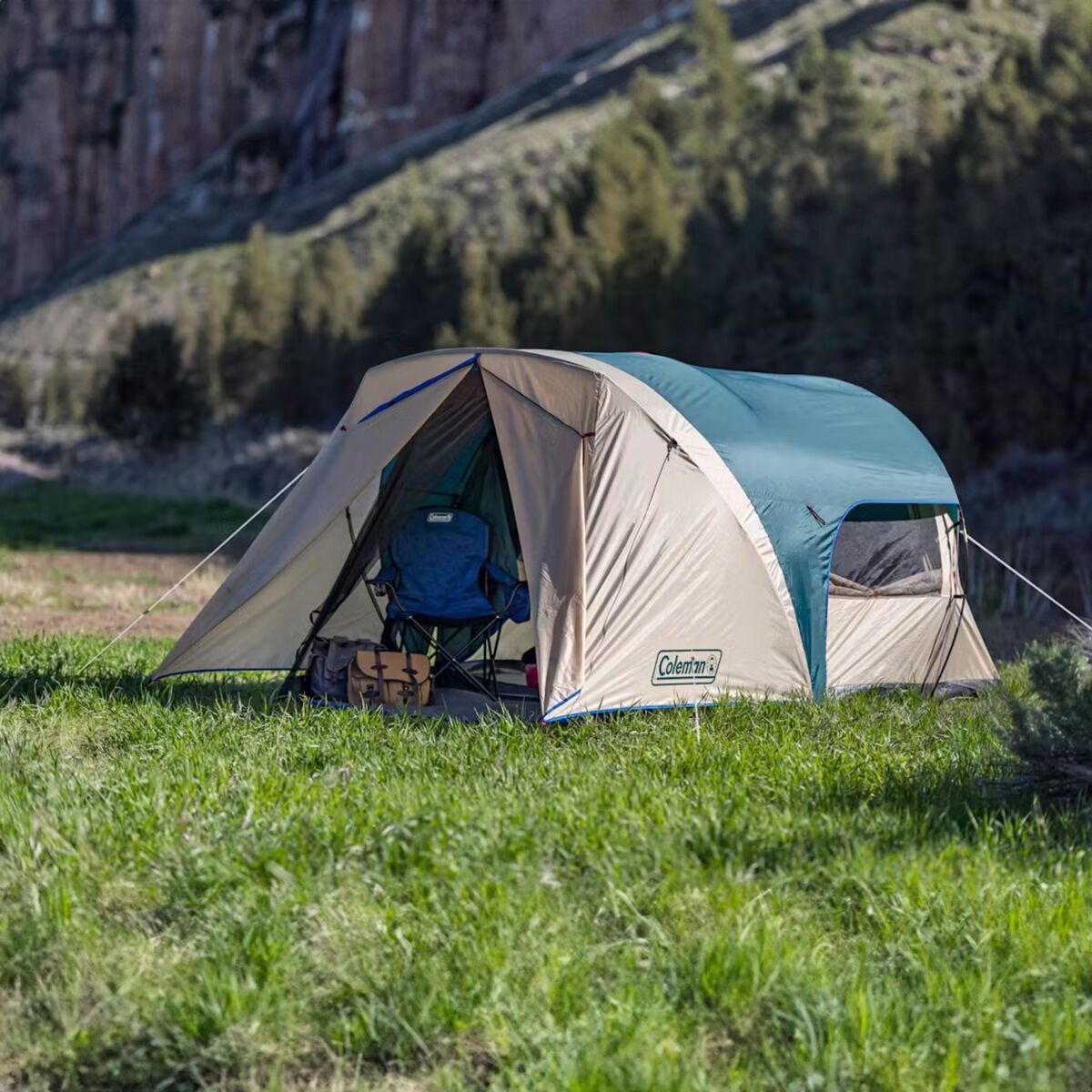 Coleman Screened Cabin Waterproof Tent: 6-Person 3-Season - Hike & Camp