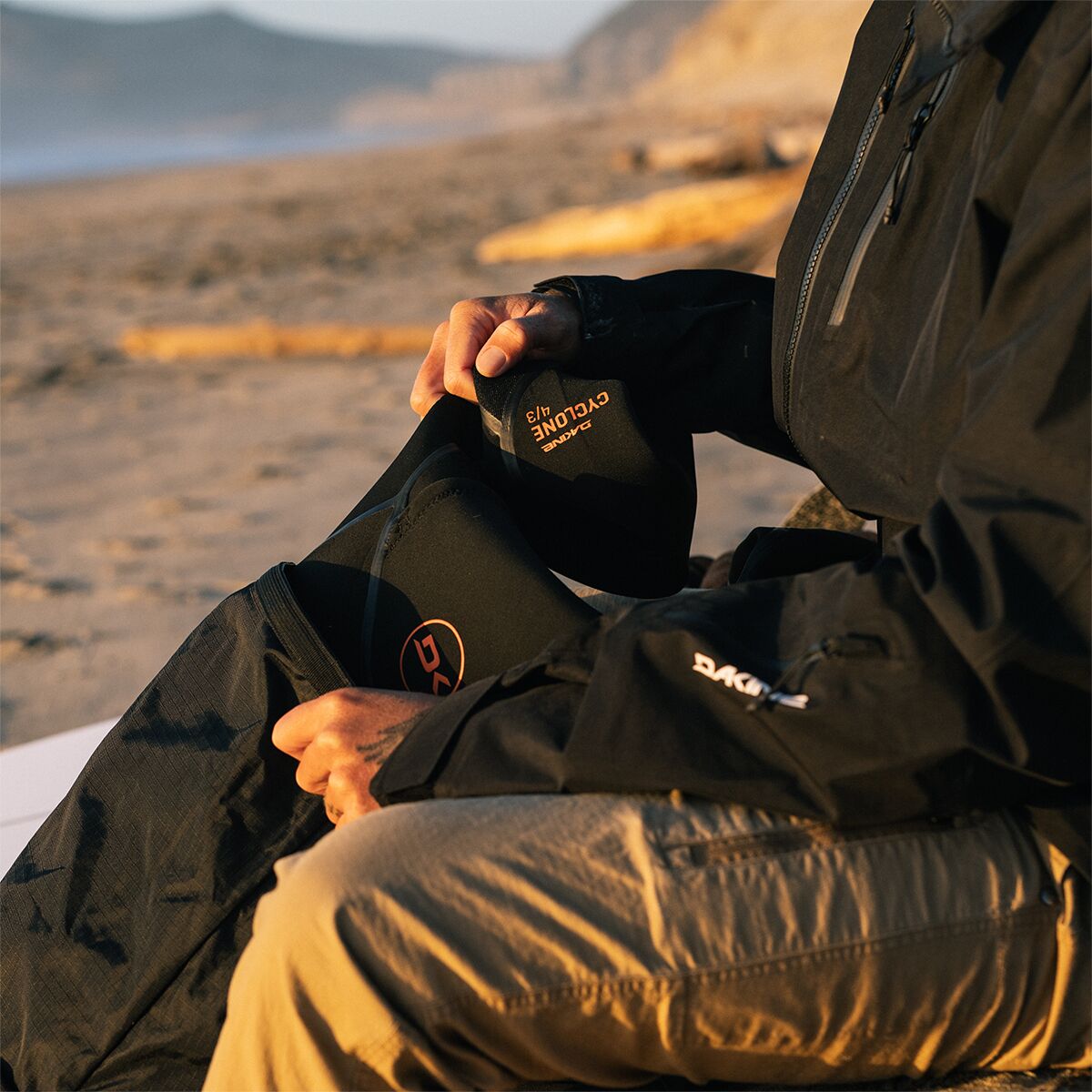 DAKINE Mission Surf Dlx Wet/Dry 40L Backpack - Surf