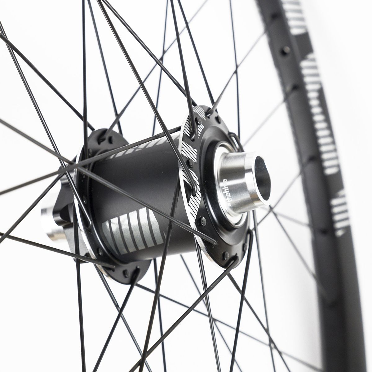 e*thirteen components TRS Race 29in Carbon Boost Wheel - Bike