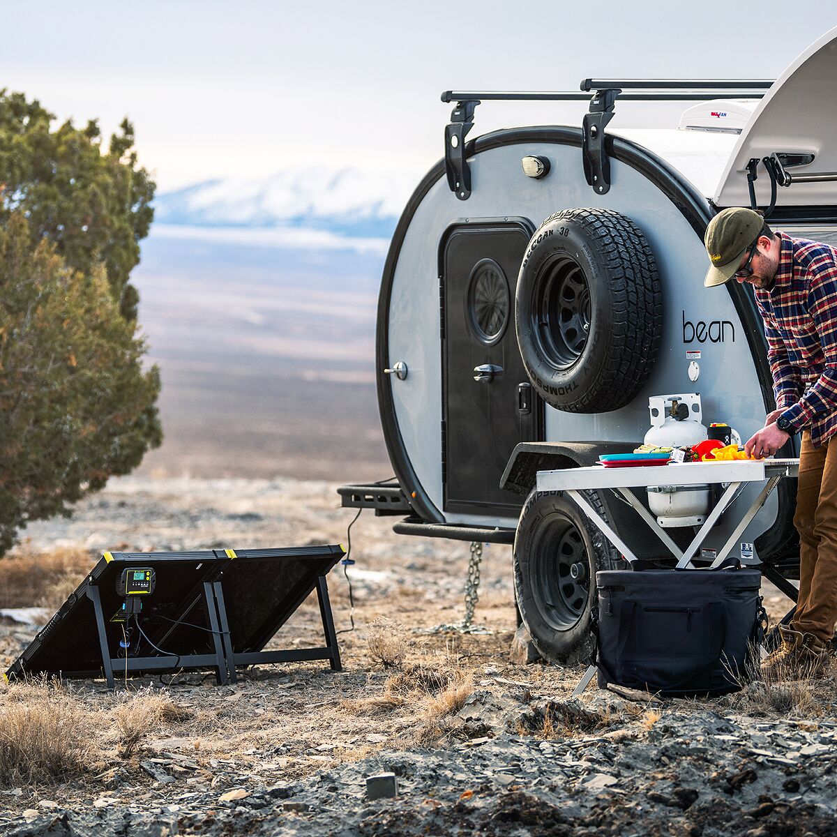Goal Zero Boulder 100 Briefcase Solar Panel + 10A Charge Controller ...