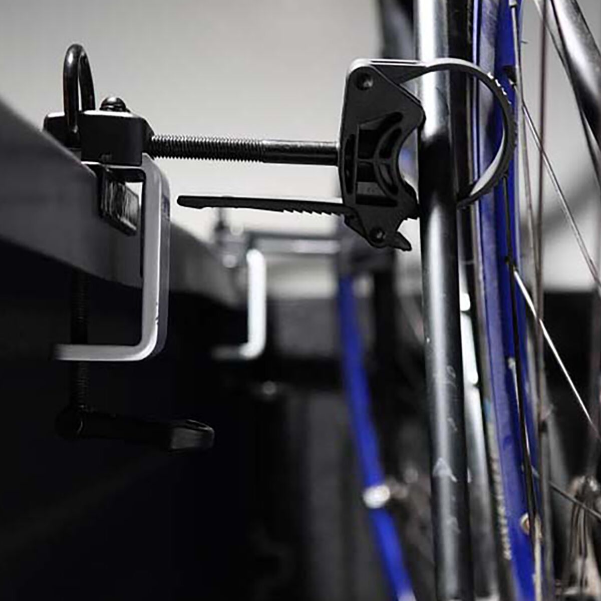 Inno Racks Velo Gripper Truck Bike Rack - Bike