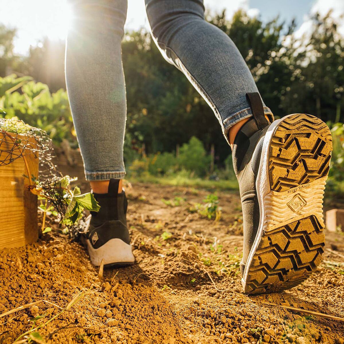 Muck Boots Outscape Chelsea Boot - Women's - Footwear