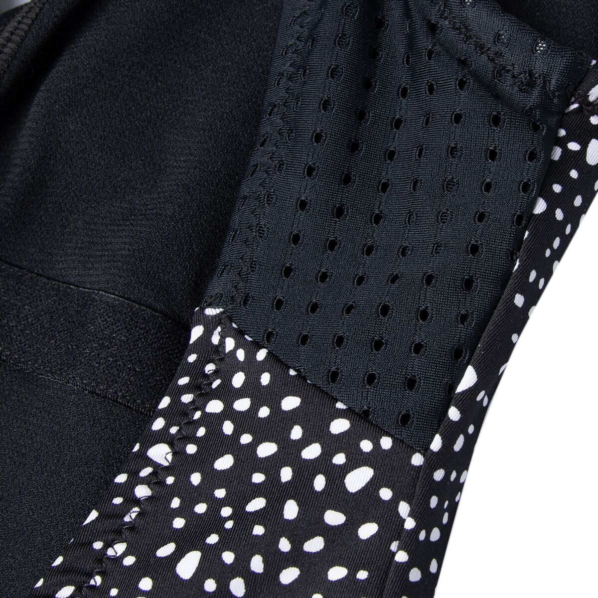 Nike Swim Water Dots Keyhole Back One-Piece Swimsuit - Women's - Clothing