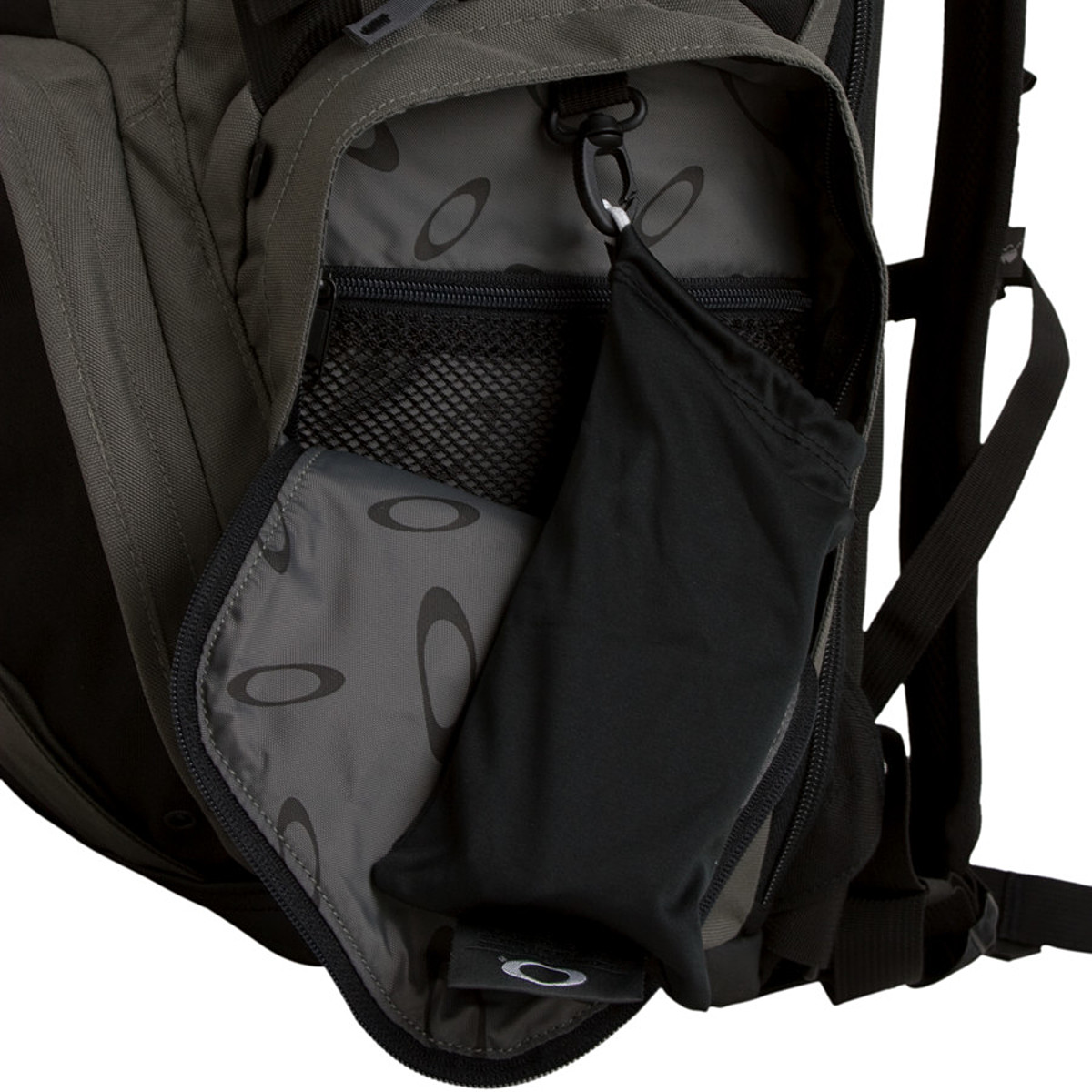 Oakley Surf Pack Backpack 4.0 - 2500 cu in - Accessories