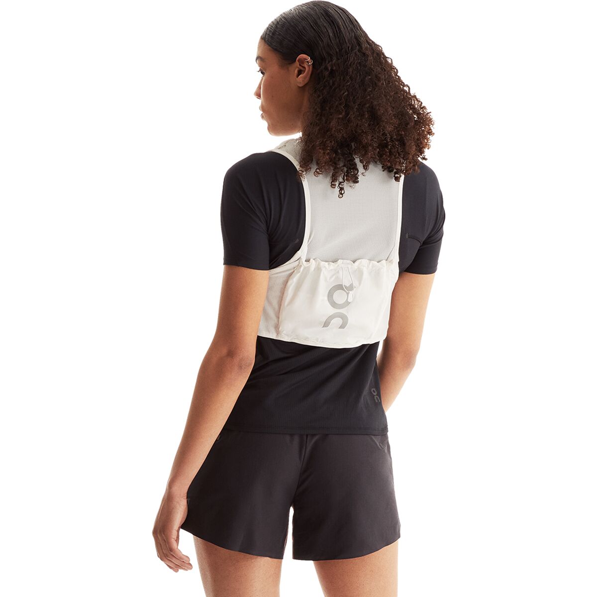 On Running Ultra 10L Hydration Vest - Hike & Camp