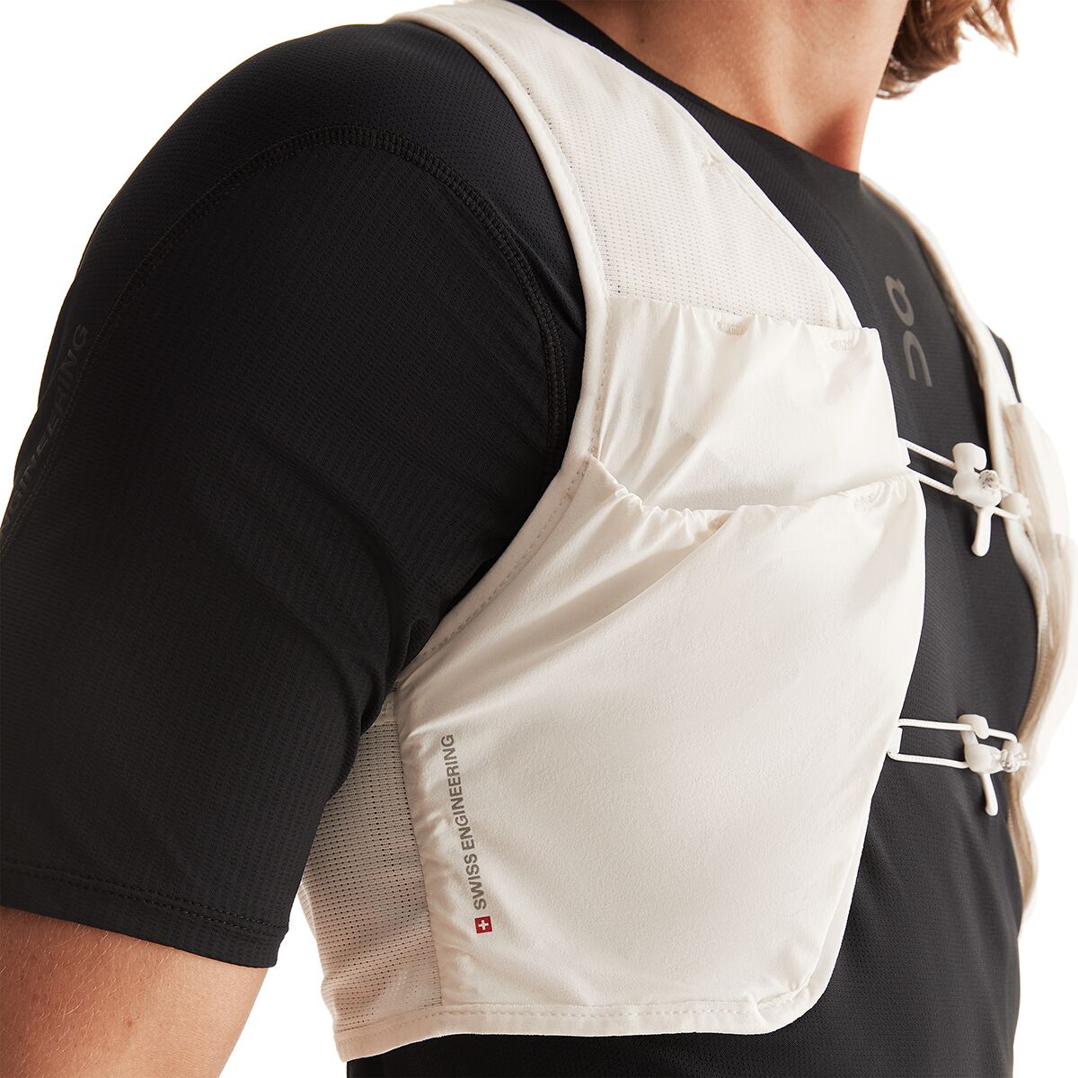On Running Ultra 10L Hydration Vest - Hike & Camp