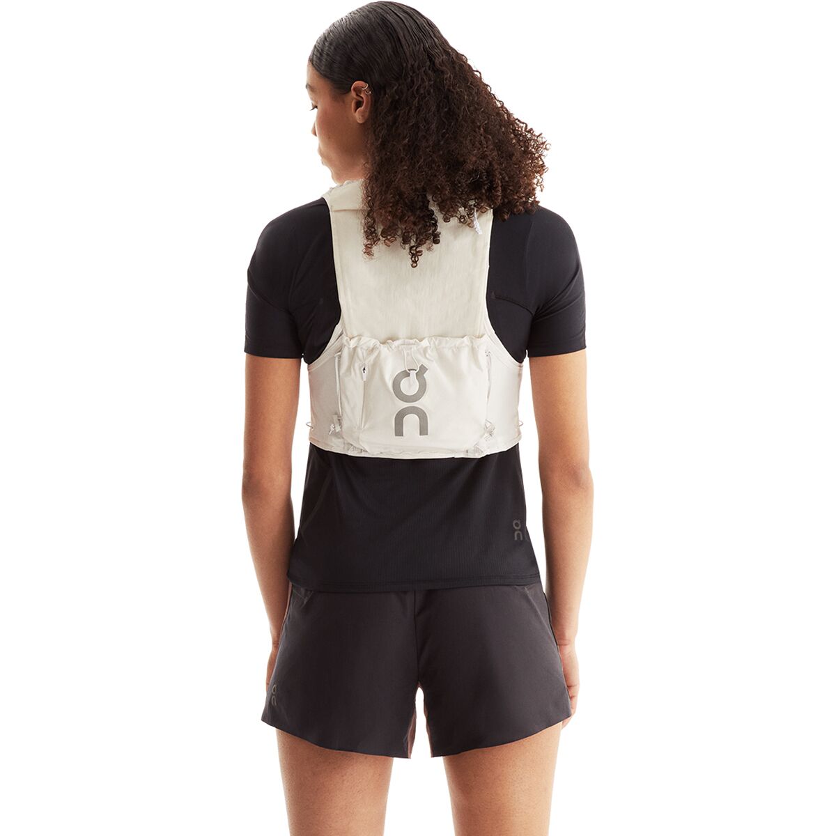 On Running Ultra 5L Hydration Vest - Hike & Camp