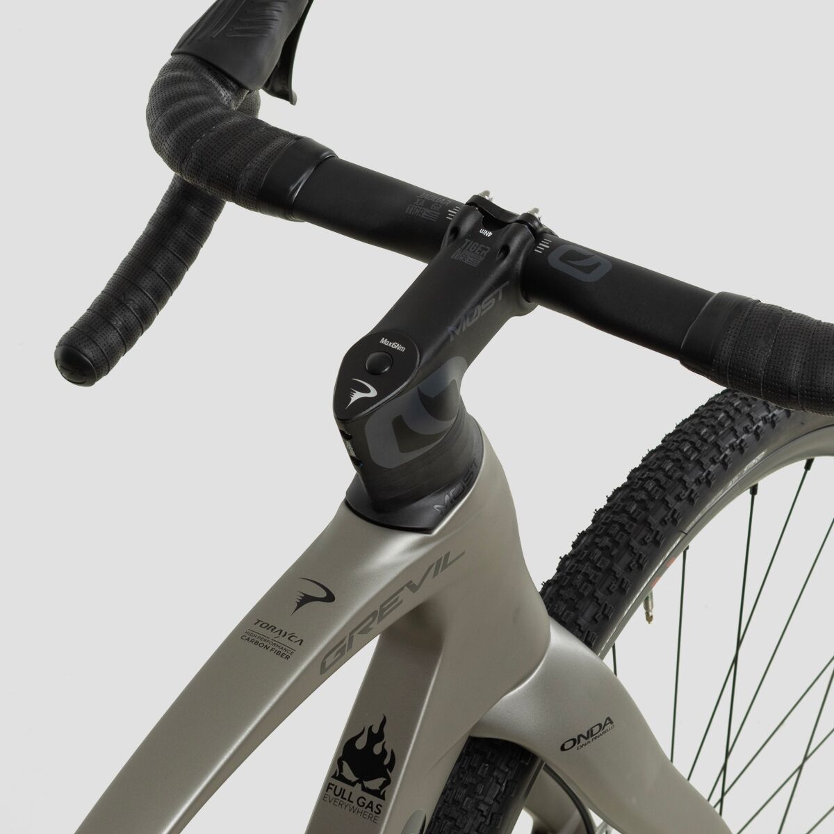 Pinarello Grevil F5 GRX 610 Gravel Bike - Bike