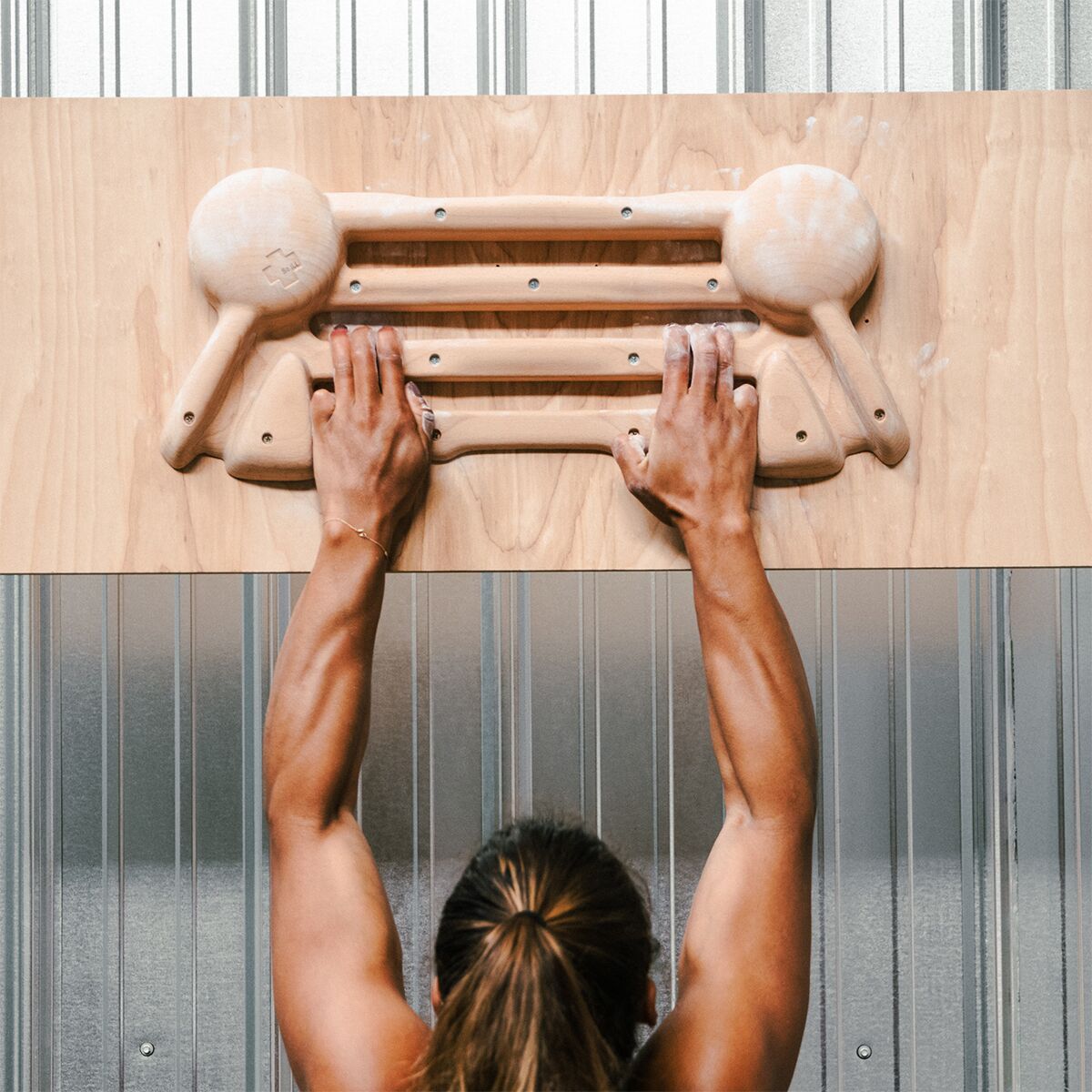 So iLL Wood Iron Palm Finger Board - Climb