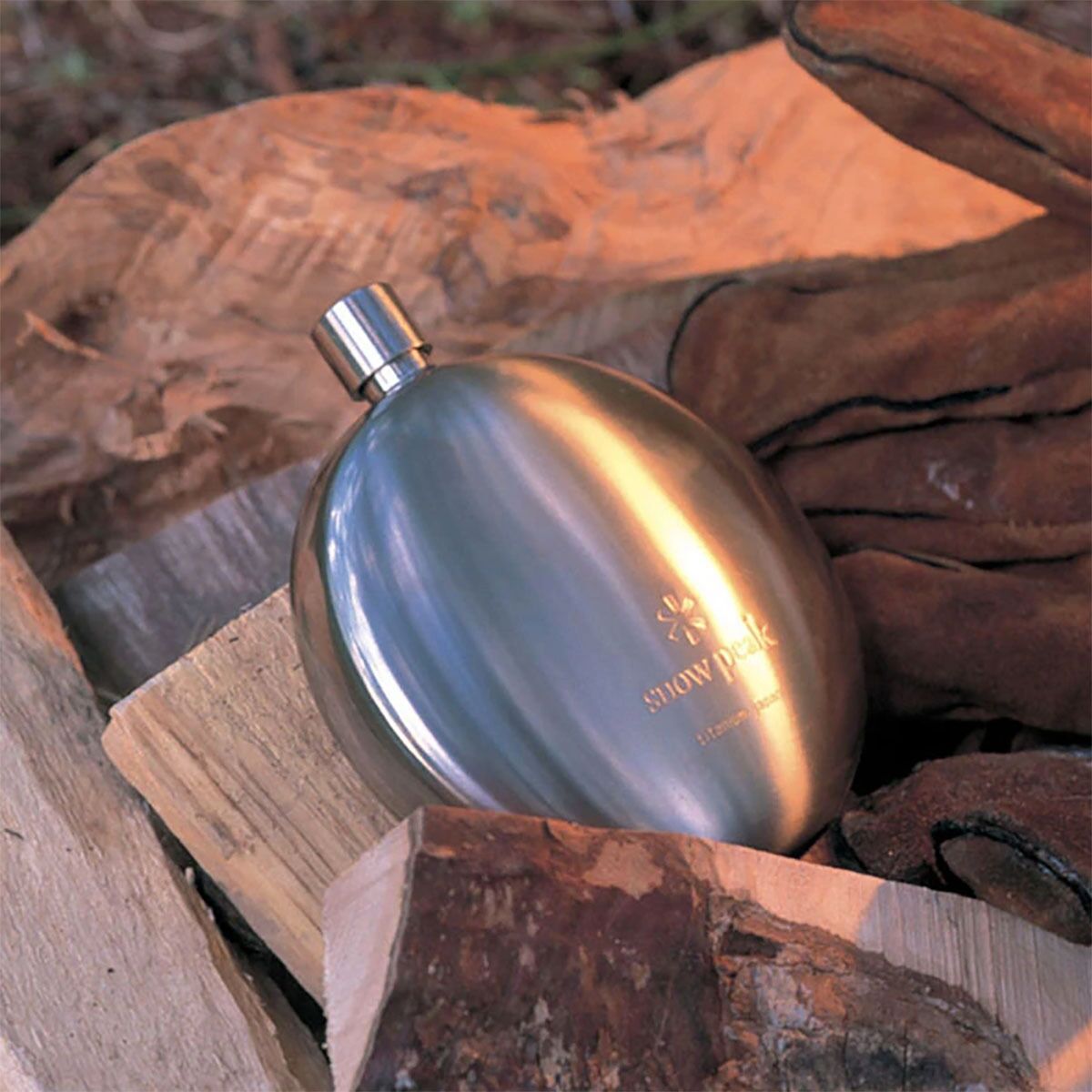 Snow Peak Titanium Curved Flask - Hike & Camp