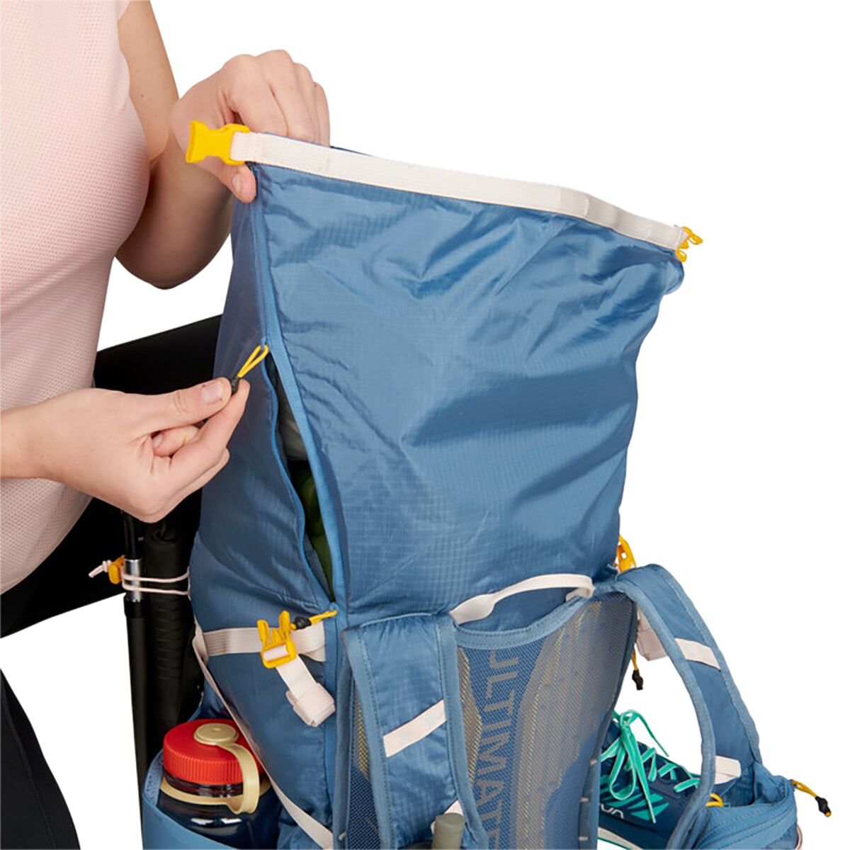 Ultimate Direction FastpackHer 30L Backpack - Women's - Hike & Camp