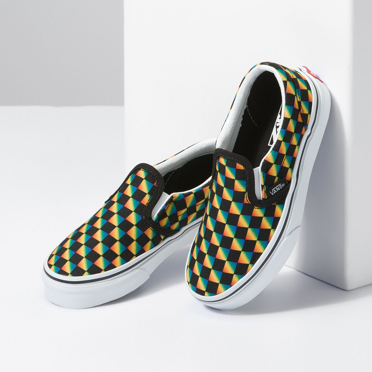 Vans Gradient Rainbow Classic Slip-On Shoe - Kids' - Kids