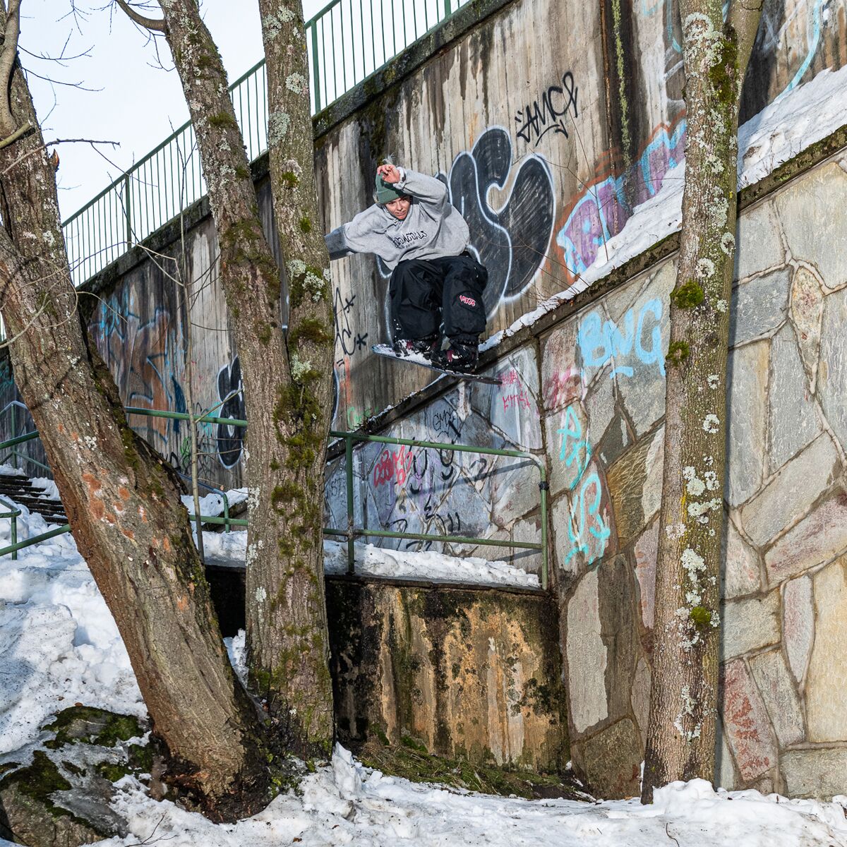 Yes. Menace Snowboard - 2025 - Women's - Snowboard