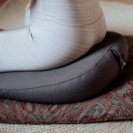 Hugger Mugger V-Shape Cushion - Yoga