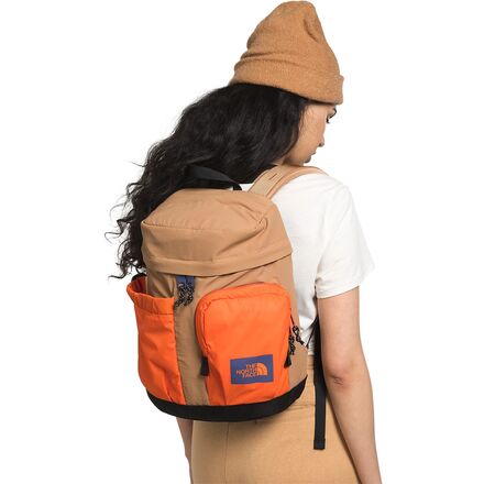 The North Face Small Mountain 18L Daypack - Accessories