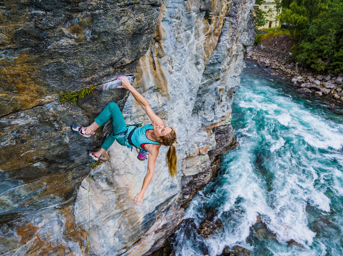 Chalk, Chalk Bags & Chalk Buckets | Backcountry.com